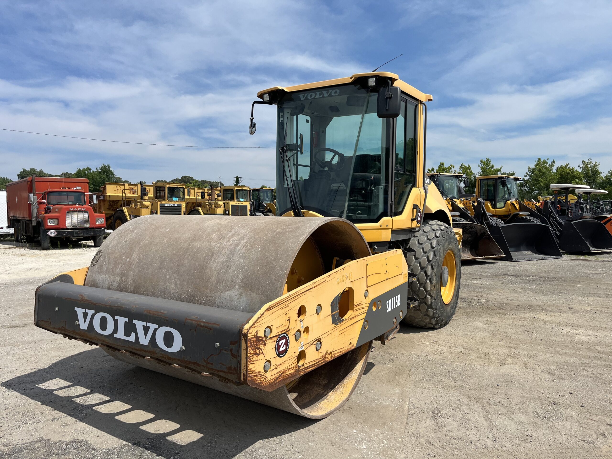 2016 Volvo SD115B Smooth Drum Roller Compactor - Zadoon