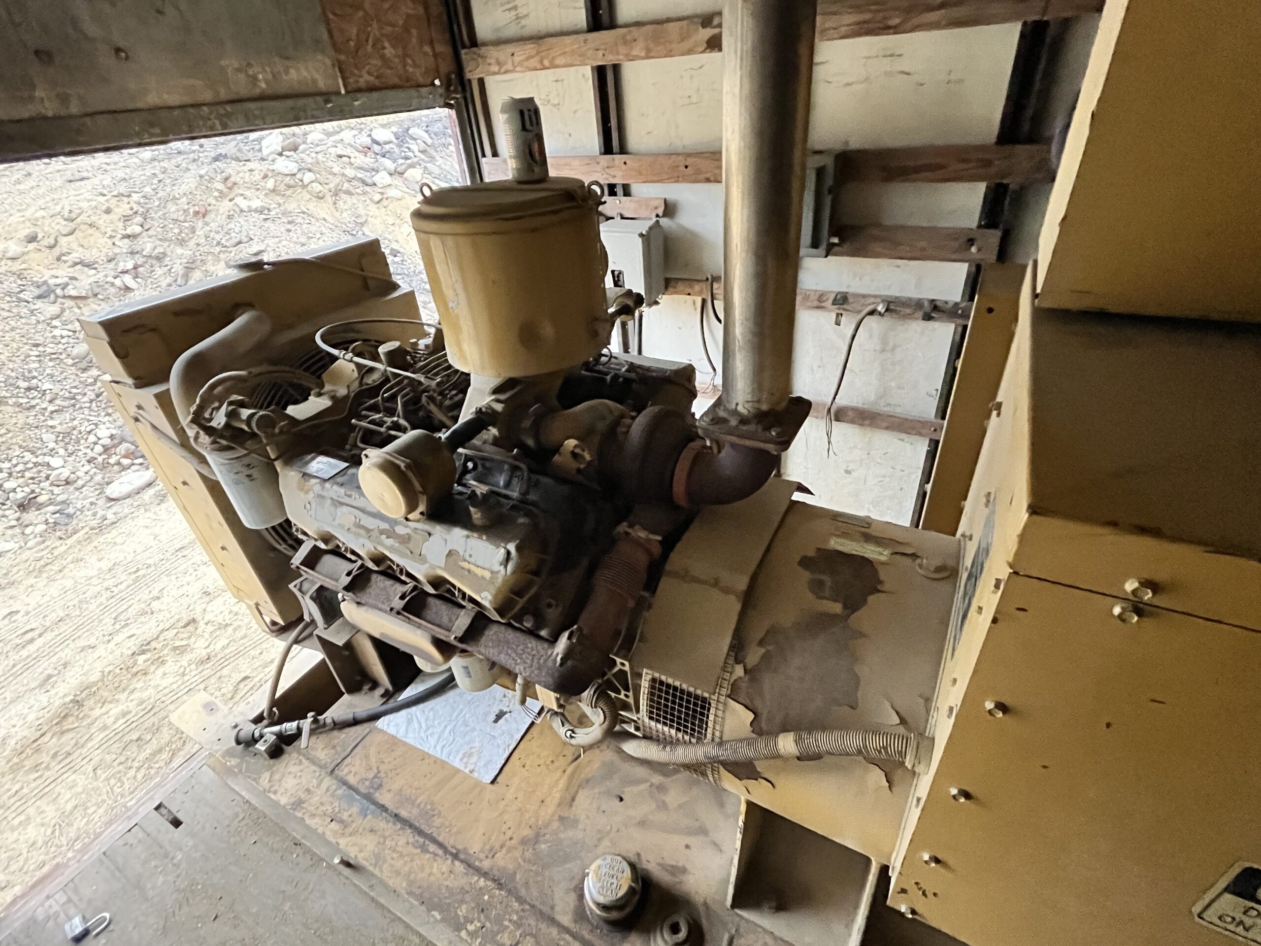 Caterpillar 3208-Engine Generator Set - Zadoon