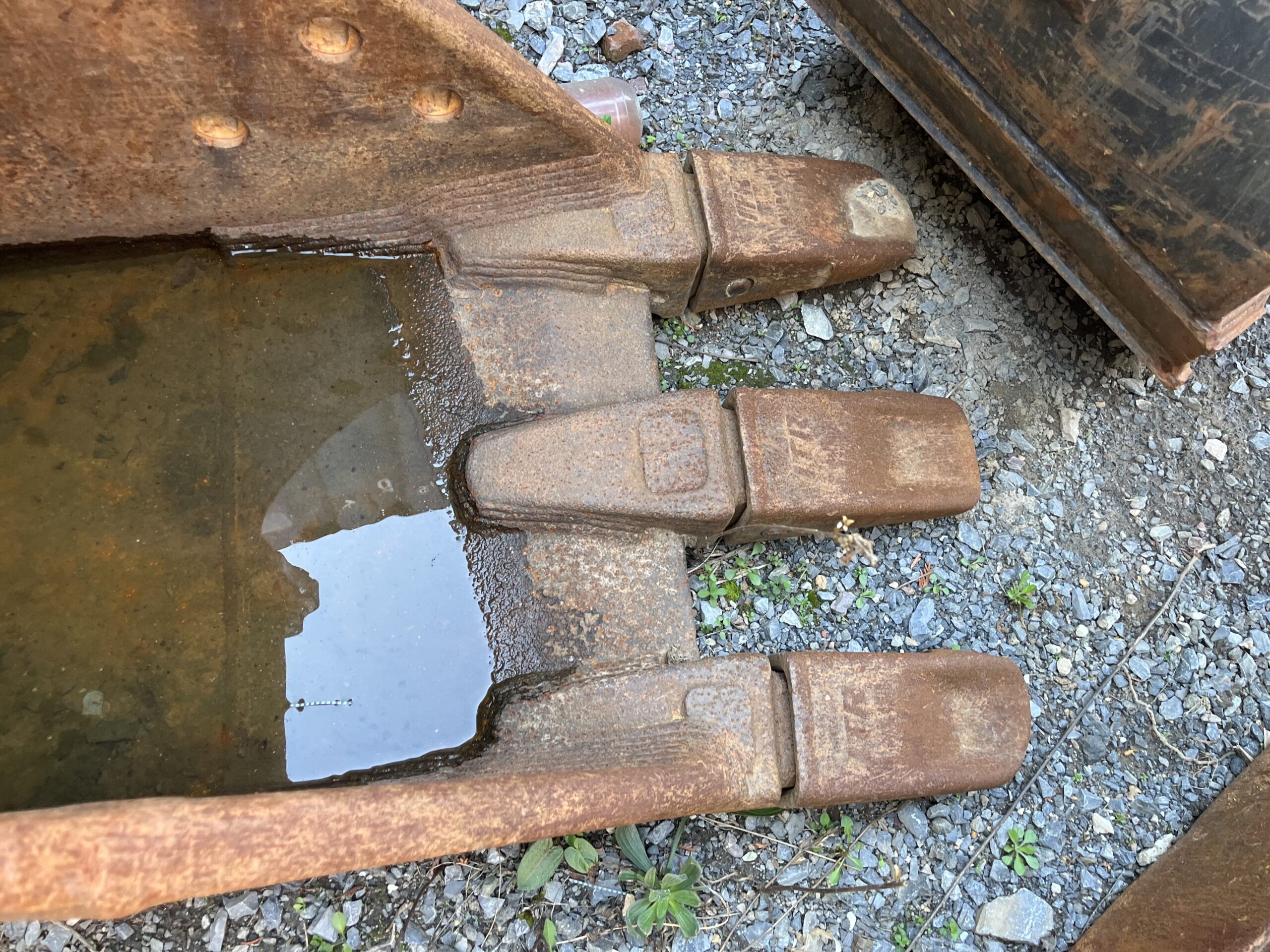 Caterpillar 330D-Dig Bucket Bucket - Zadoon